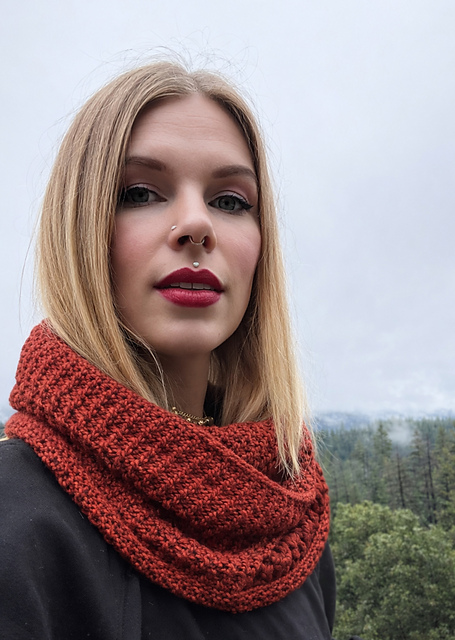Ravelry: Black Forest Cowl pattern by Jennifer Parisi