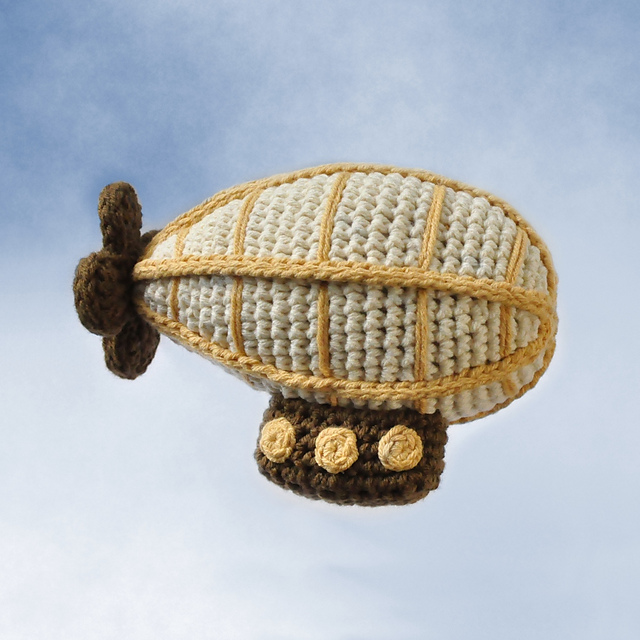 Ravelry: Airship pattern by NeedleNoodles