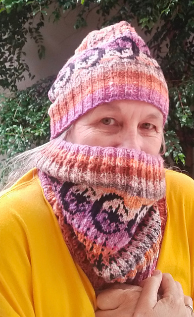 Ravelry: Needlenoses' Astri Hat and Cowl