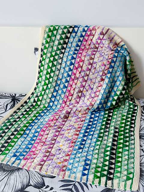 Ravelry: Gazania Sunshine Blanket pattern by Dolly Laishram Bhardwaj