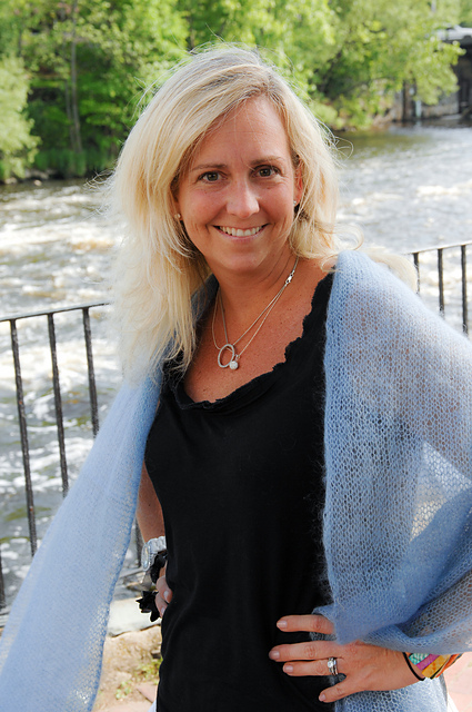 Ravelry: Mist pattern by Helen Bingham