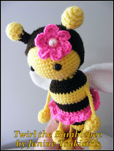 Ravelry: Twist and Twirl Bumble bees pattern by Janine Tsakisiris