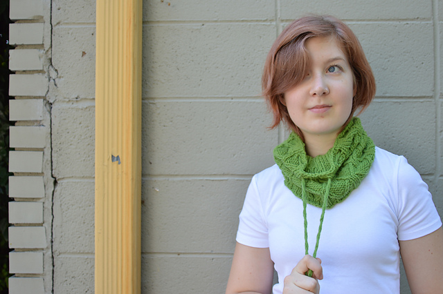 Ravelry: Goyard Cowl pattern by NellKnits