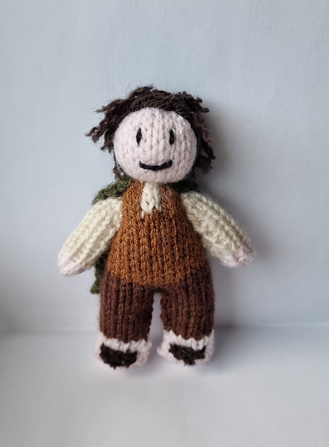 Ravelry: Frodo Baggins (Lord of the Rings) pattern by Nerd Knitting
