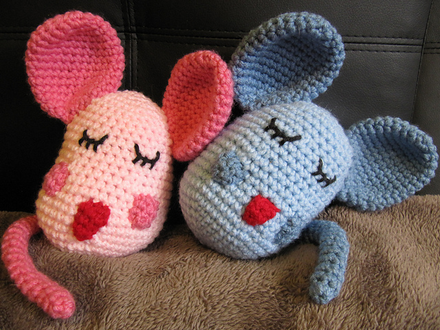 Ravelry: Cuddly Mice pattern by The Nerdy Knitter