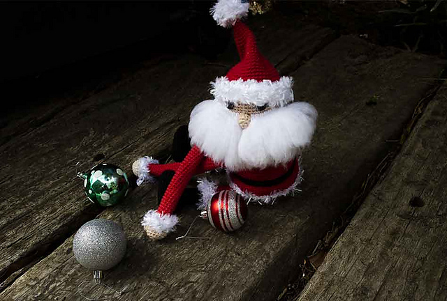 Ravelry: Christmas Hugging Santa pattern by Hooked on Sunshine