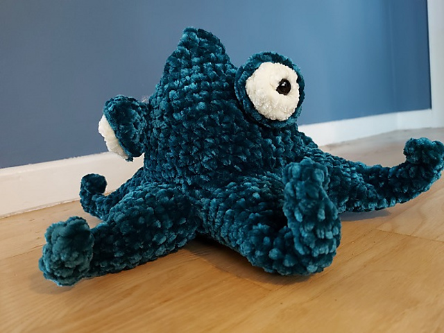 Ravelry: Octopus monster pattern by Nina W L
