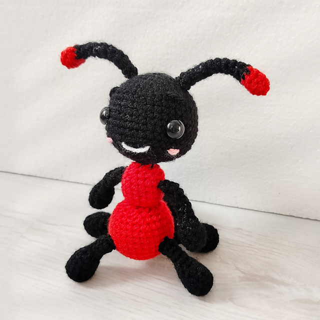 Ravelry: Amigurumi Beetle Ant pattern by Alex NiceCrochetPatterns
