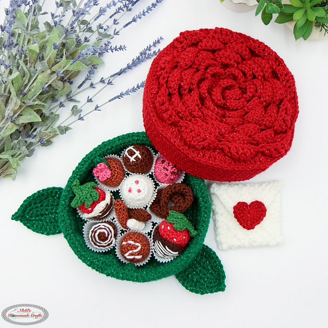 Ravelry: 14-in-1 Chocolate Praline Rose Gift Box pattern by Nicole Riley