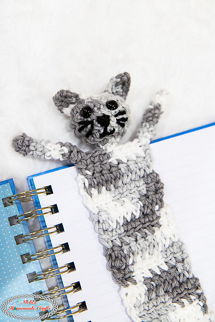 Ravelry: Cat Bookmark pattern by Nicole Riley