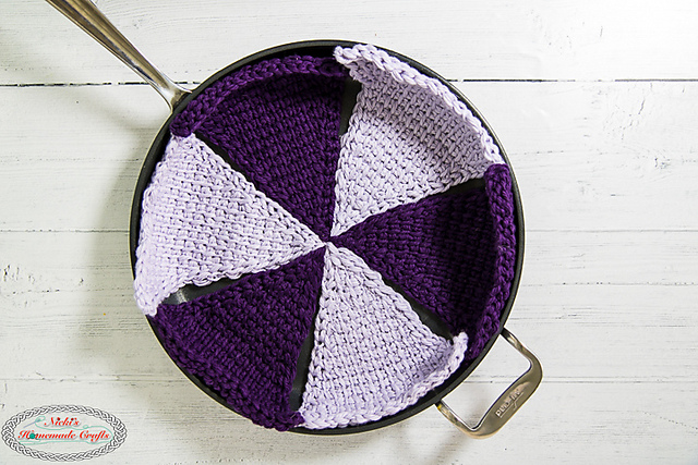 Ravelry: Pinwheel Pan Protectors pattern by Nicole Riley