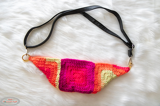 Ravelry: Fanny Pack Bum Bag pattern by Nicole Riley