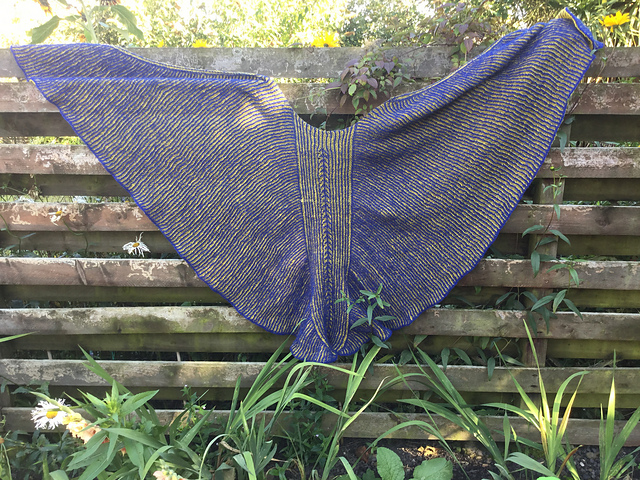 Ravelry: Brioche Faroese Style Shawl pattern by Nicole Nossem