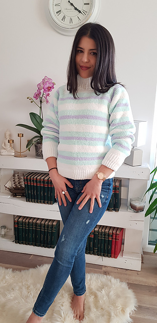 Ravelry: Simple sweater pattern by Roxi crochet
