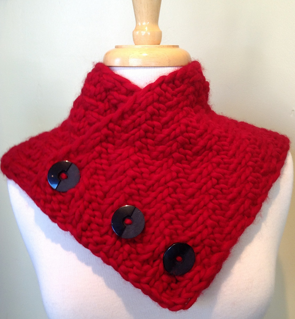 Ravelry: Ziggurat Buttoned Cowl pattern by Night Owl Knits