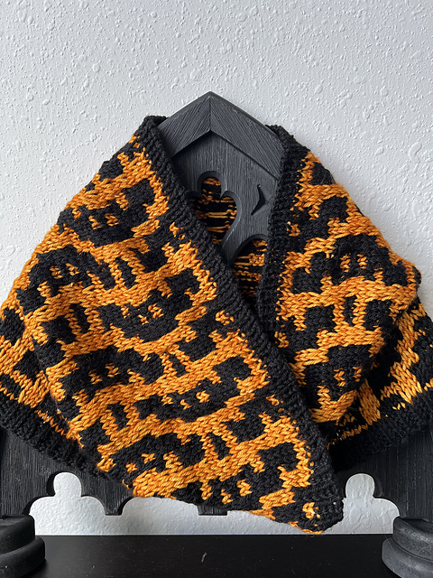 Ravelry: Bat to Basics Cowl pattern by Aimee Bannen