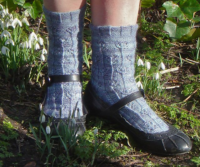 Ravelry: Fair Flooer pattern by Ruth Churchman