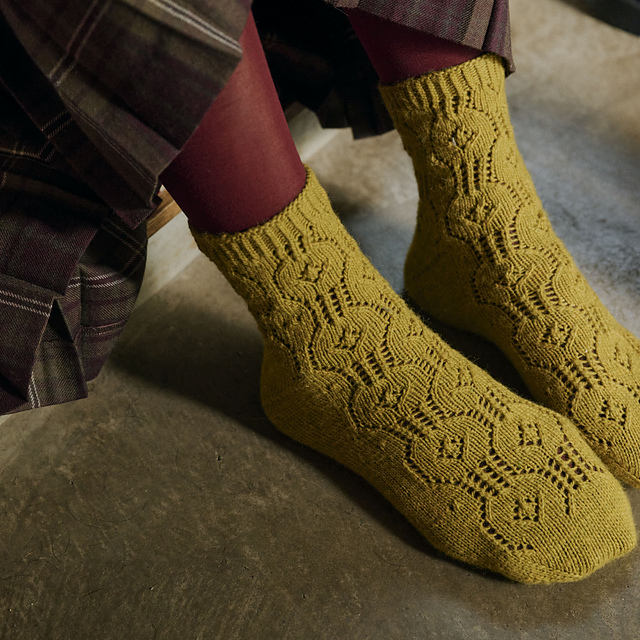 Ravelry: 14_Bloom Socks pattern by mikiko umemoto