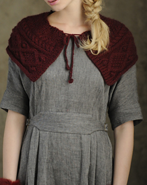 Ravelry: Wine Colored Tippet pattern by Mayumi Kawai (河合真弓)