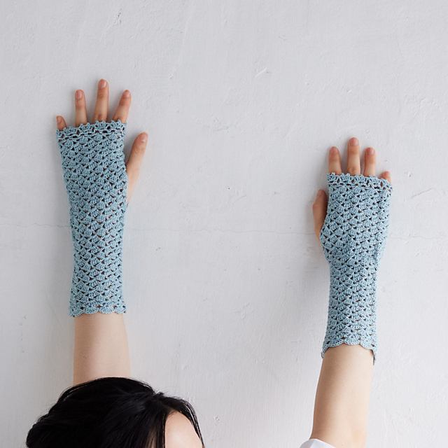 Ravelry: #10 Hand Cover pattern by Kyoko Tsuritani (釣谷京子)