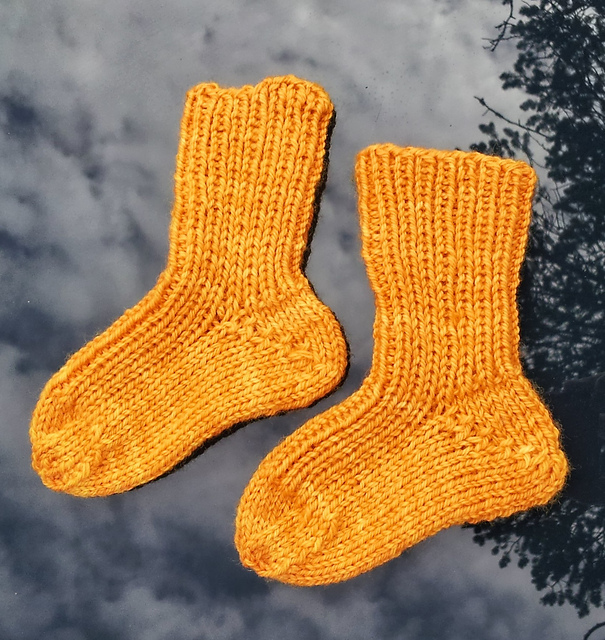 Ravelry: Childrens socks pattern by Nina Figenschau