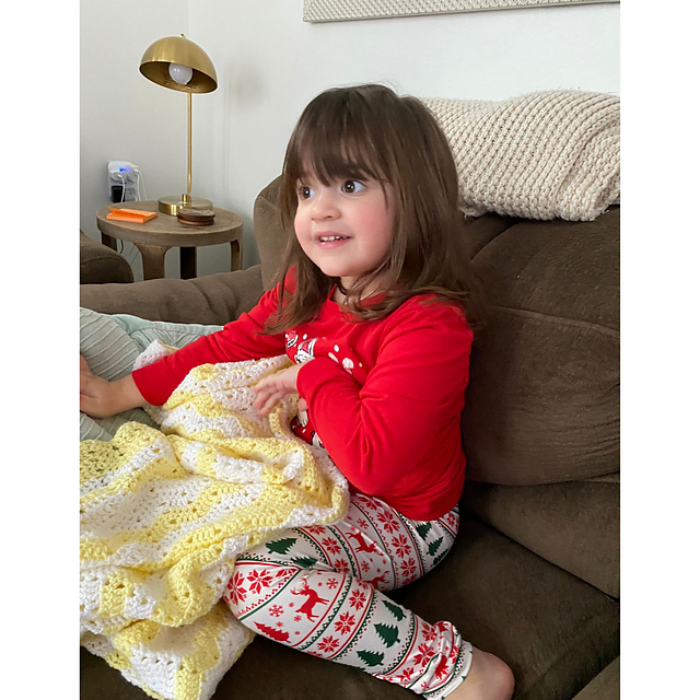 Ravelry: Easy Chevron Baby Blanket pattern by Dawn M Castillo