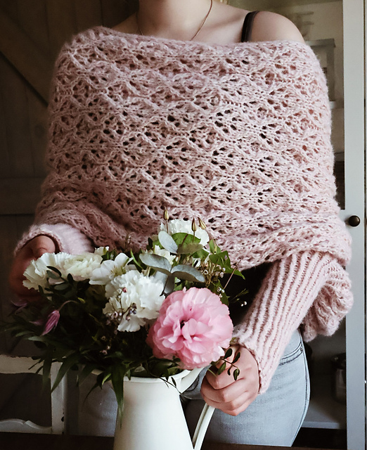 Ravelry: Willow Sweater Scarf pattern by NinniJ.design