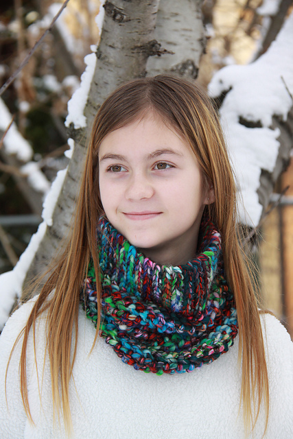 Ravelry: Emily Cowl plus Ear Warmer pattern by Nicole Kliner
