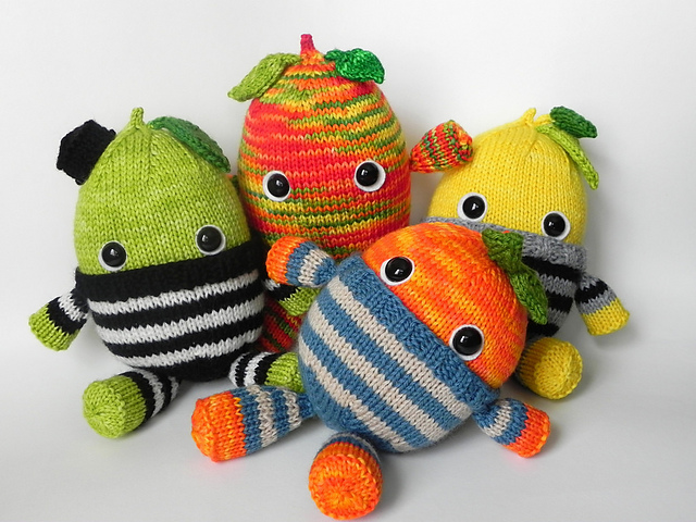 Ravelry: The Froot Loops Gang pattern by Susan Claudino