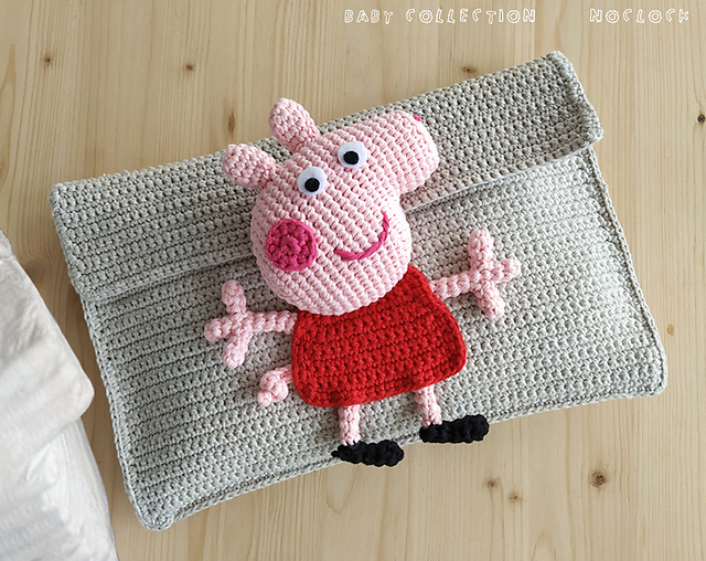 Ravelry: PEPPA PIG Diaper Holder · Amigurumi pattern by noclock designer