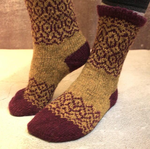 Ravelry: Just Ripe Socks pattern by Nocte Knits