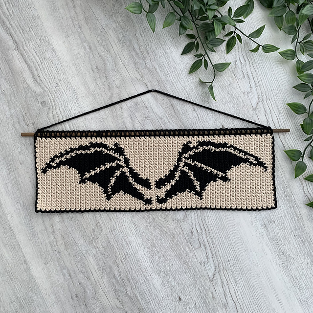 Ravelry: Bat Wings Wall Hanging pattern by Agnese De Pedrini