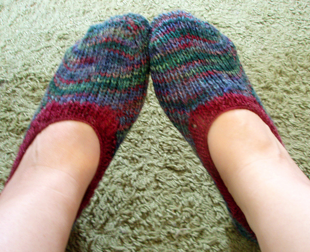 Ravelry: Diane's Ribbed Footies pattern by Diane V. Carlson