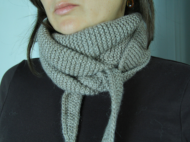 Ravelry: Scandi Scarf pattern by Natalia Shtabnaia
