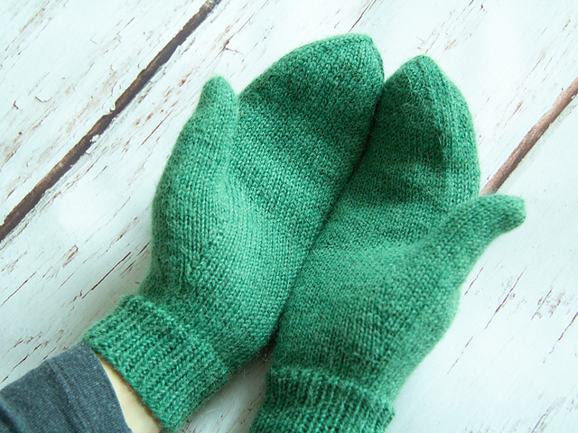 Ravelry: Basic Mittens pattern by Natalia Shtabnaia