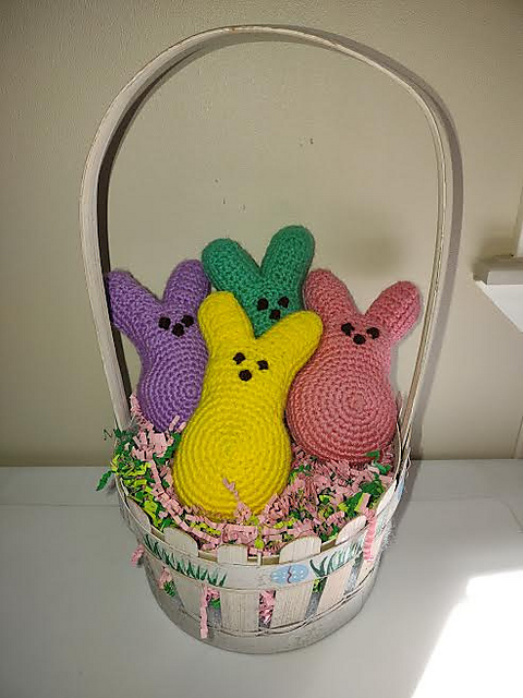 Ravelry: Peeping Easter Bunny pattern by Cadence Nunez