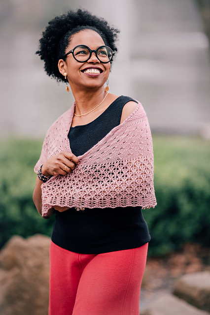 Ravelry: Half Circle Dreamy Moon Shawl pattern by Nuria Pastor