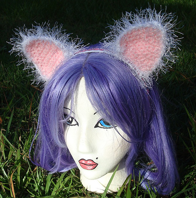 Ravelry: Kitten Ears pattern by Charlotte W.