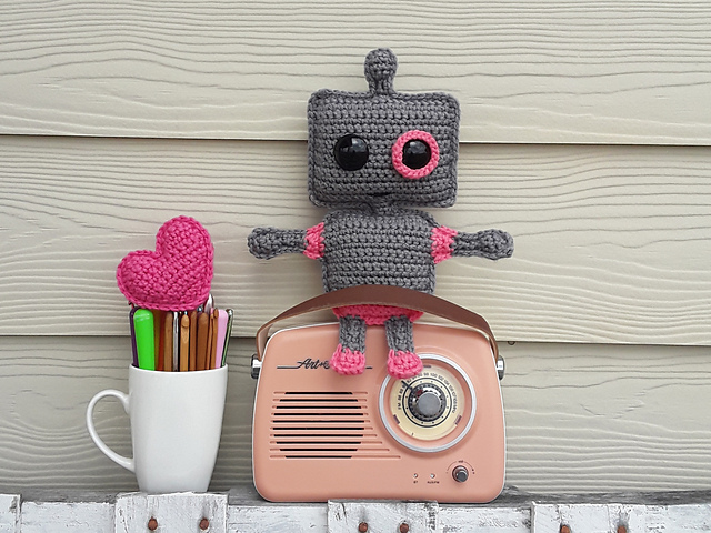 Ravelry: Luna the Lovebot Ragdoll pattern by Mersadie Sheppard