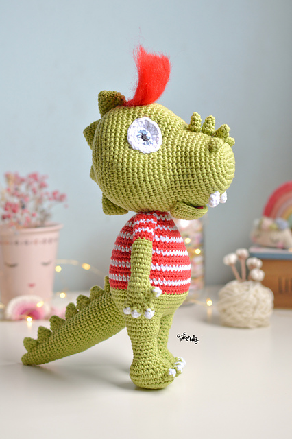 Ravelry: Cocodrilo Perico pattern by Jennifer C F