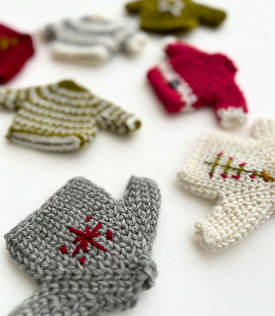 Ravelry: Teeny Tiny Sweaters pattern by Christine Patterson