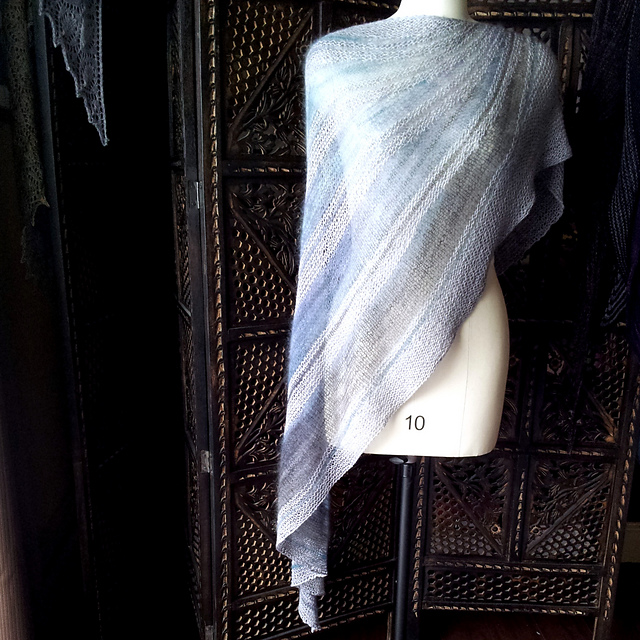 Ravelry: Swerve pattern by Deborah Frank