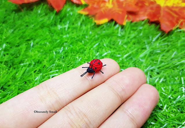 Ravelry: Mini Lady Bug pattern by Vivian Nguyen