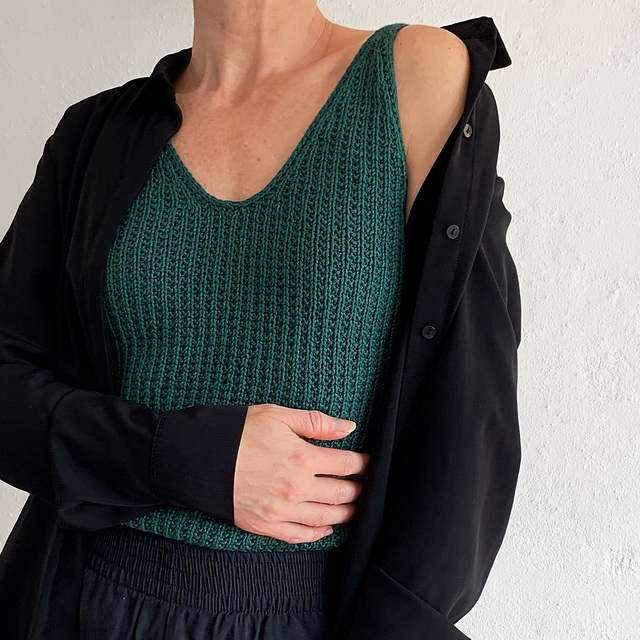 Ravelry: Twig Top Bold pattern by Lene Rix