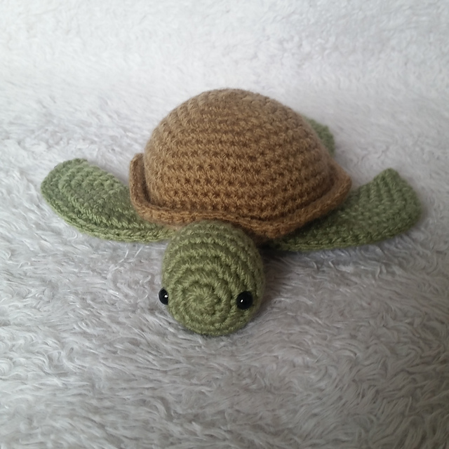 Ravelry: Tortue marine amigurumi pattern by Odile Masson