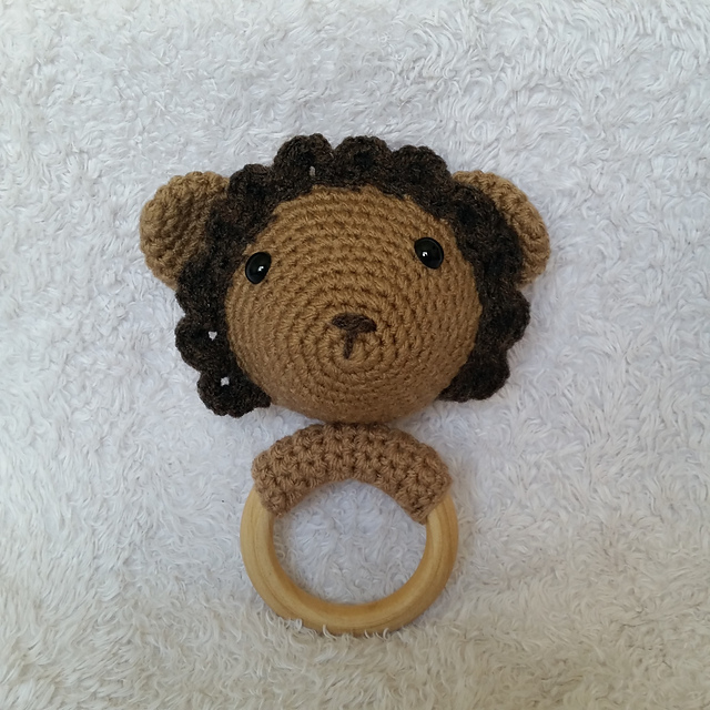 Ravelry: Hochet lion / Lion rattle amigurumi pattern by Odile Masson