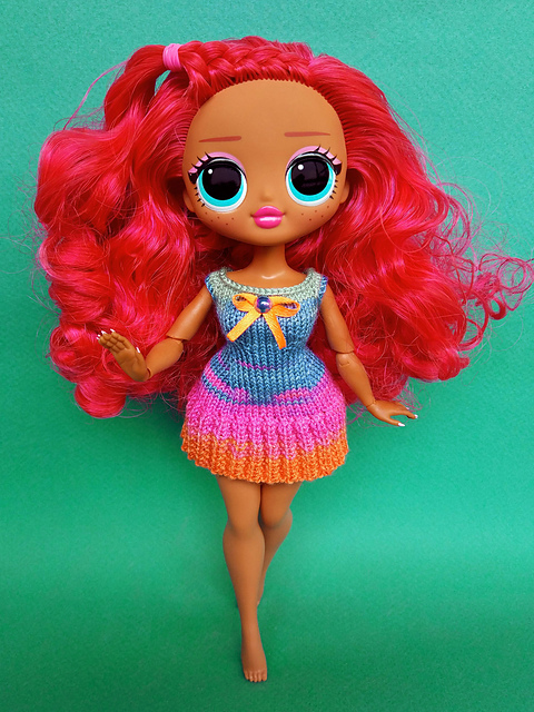 Ravelry: Ruffle mini dress for LOL OMG doll pattern by Olga Tarnavska