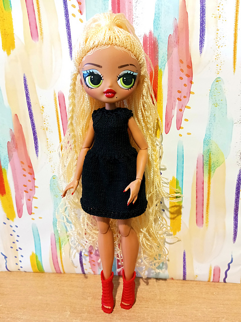 Ravelry: Classic Black Dress for LOL OMG doll pattern by Olga Tarnavska