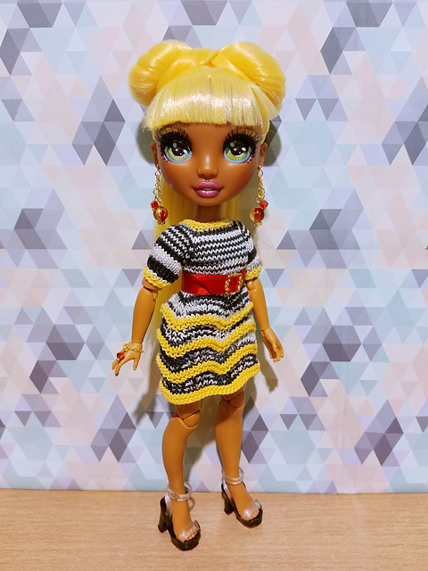 Ravelry: "Yellow Waves" Dress for Rainbow High doll pattern by Olga ...