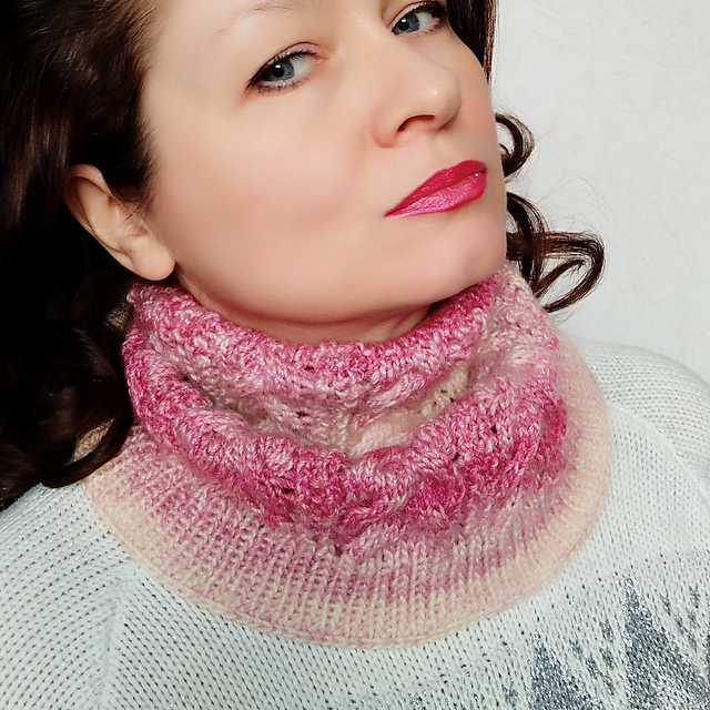 Ravelry: Snood "Rib & Cable" pattern by Olga Stepanova